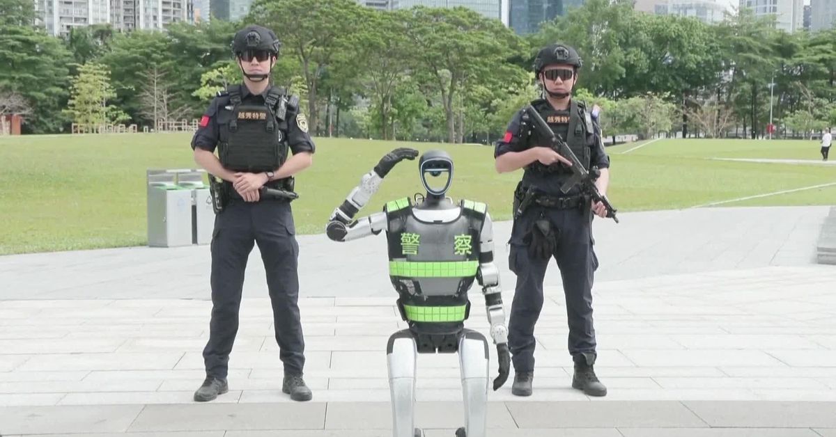 L008-CHINA ROBOTS AGENTES DE POLICÍA