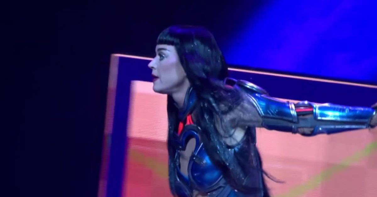 Katy Perry hace bailar a 18.000 fans en el Palau Sant Jordi de Barcelona