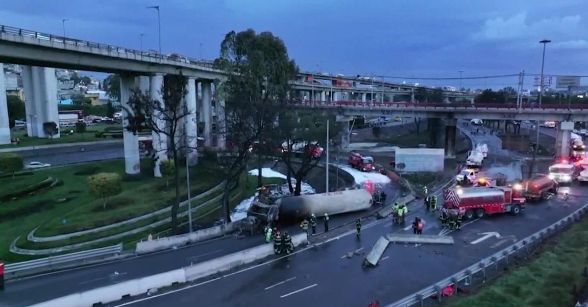 J008-MEXICO EXPLOSION CAMION