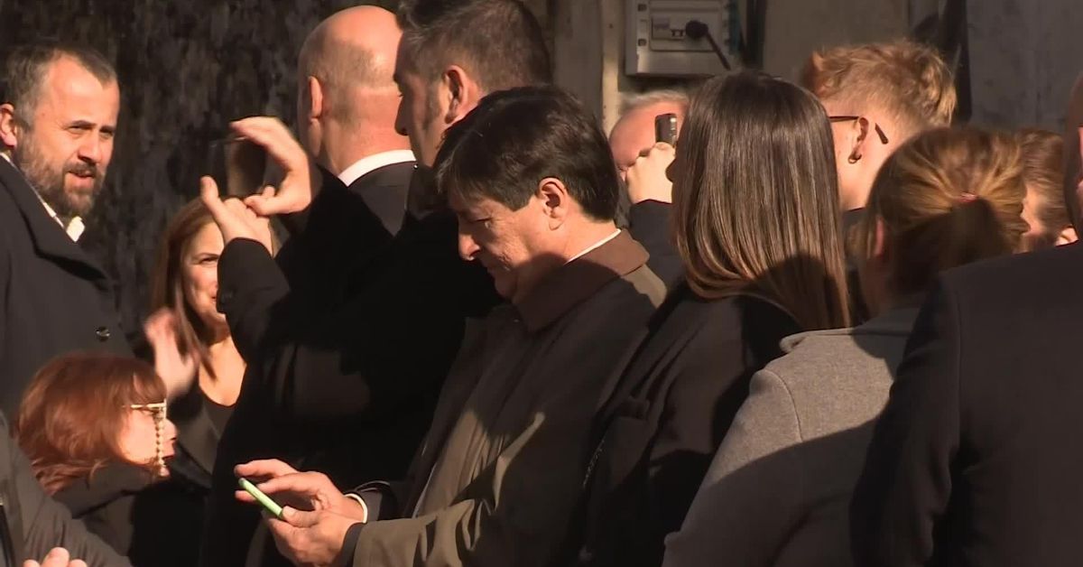 V026-VIZCAYA REY ACTO BOMBARDEO GERNIKA