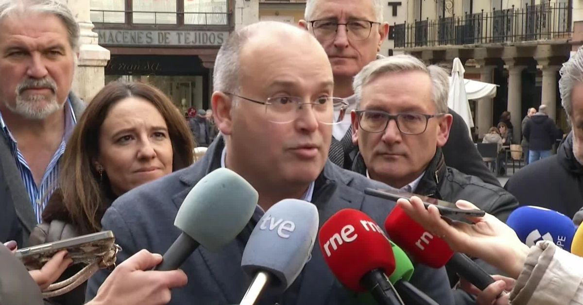 V029-TERUEL TELLADO ATIENDE A LOS MEDIOS