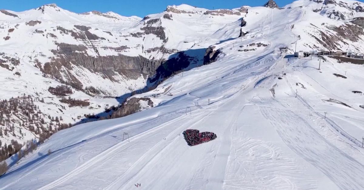 Corazón gigante en las pistas de Crans Montana para recordar a los 40 ...