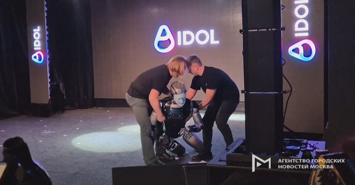 El primer robot ruso con inteligencia artificial se cae de bruces ...